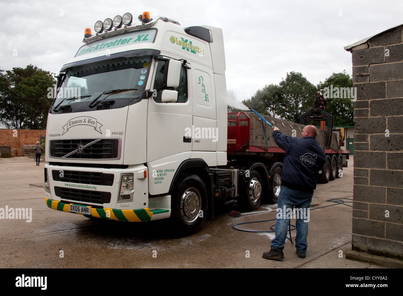Washing lorry hi-res stock photography and images - Alamy