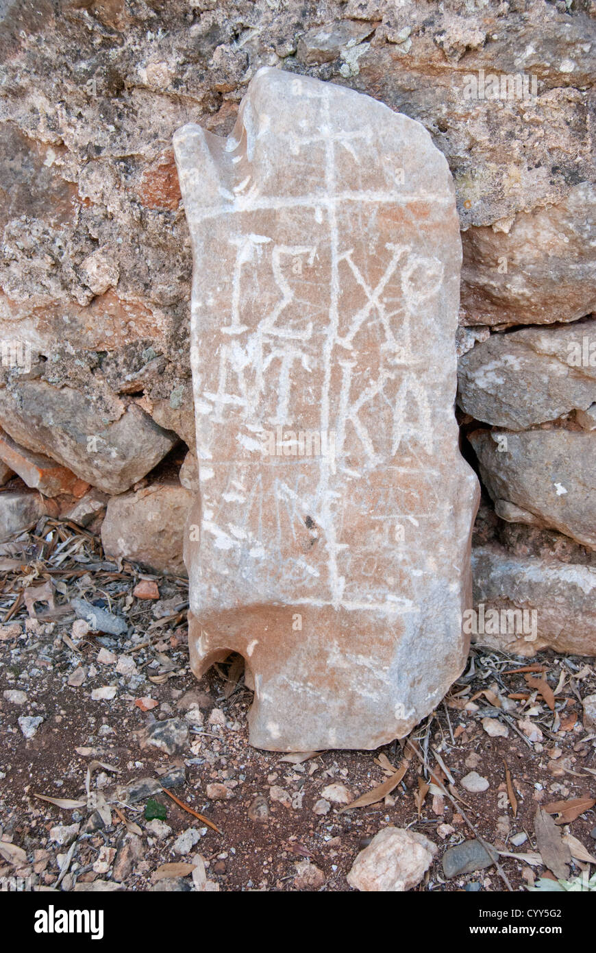 tombstone with inscription Stock Photo - Alamy