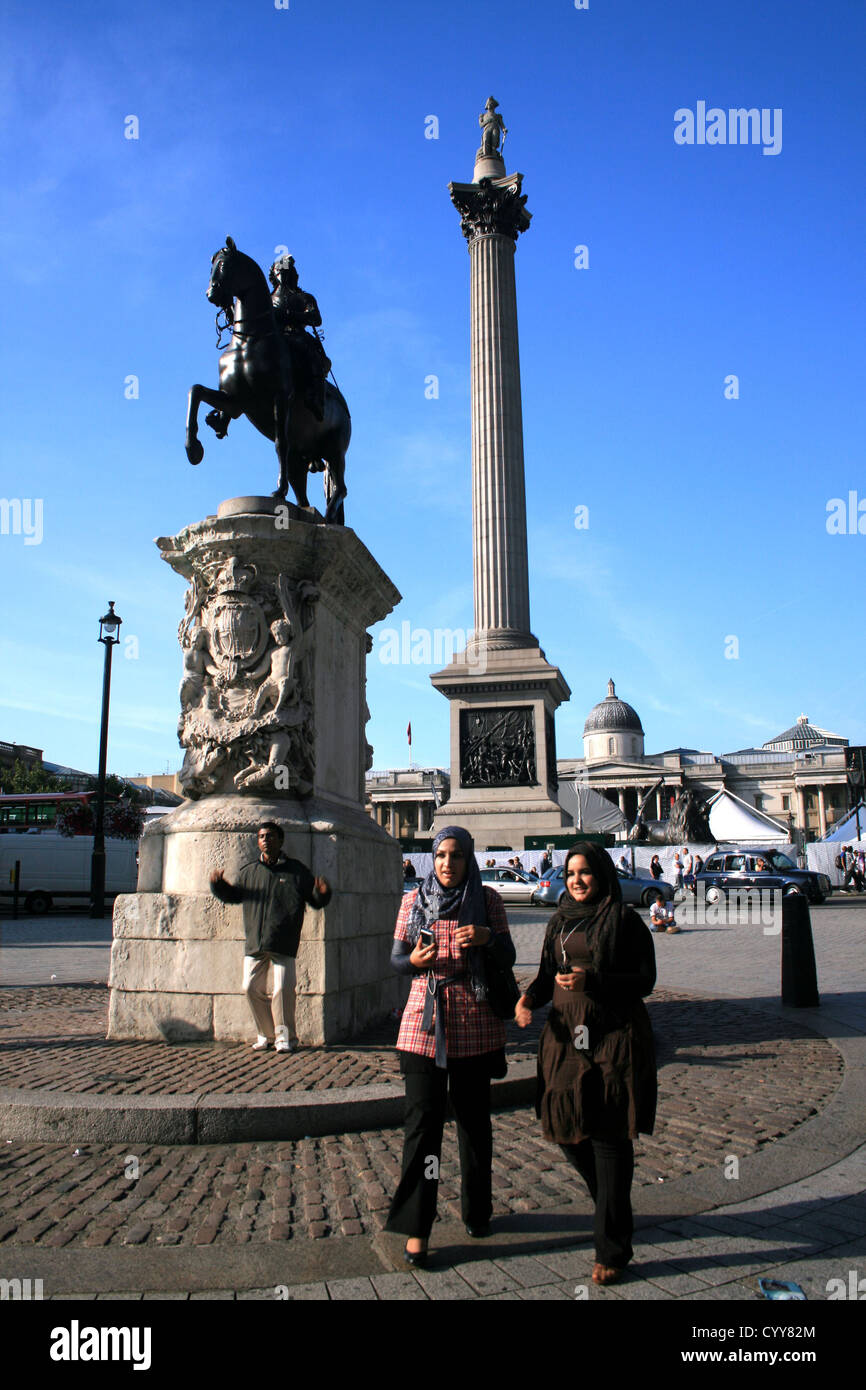 The statue of king charles i hi-res stock photography and images - Alamy