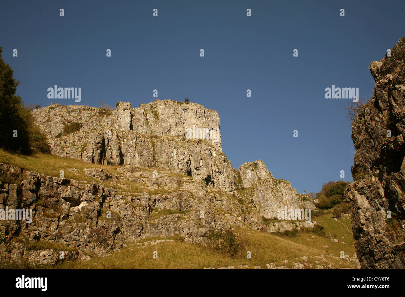 Rocks high above Cheddar gorge Stock Photo - Alamy