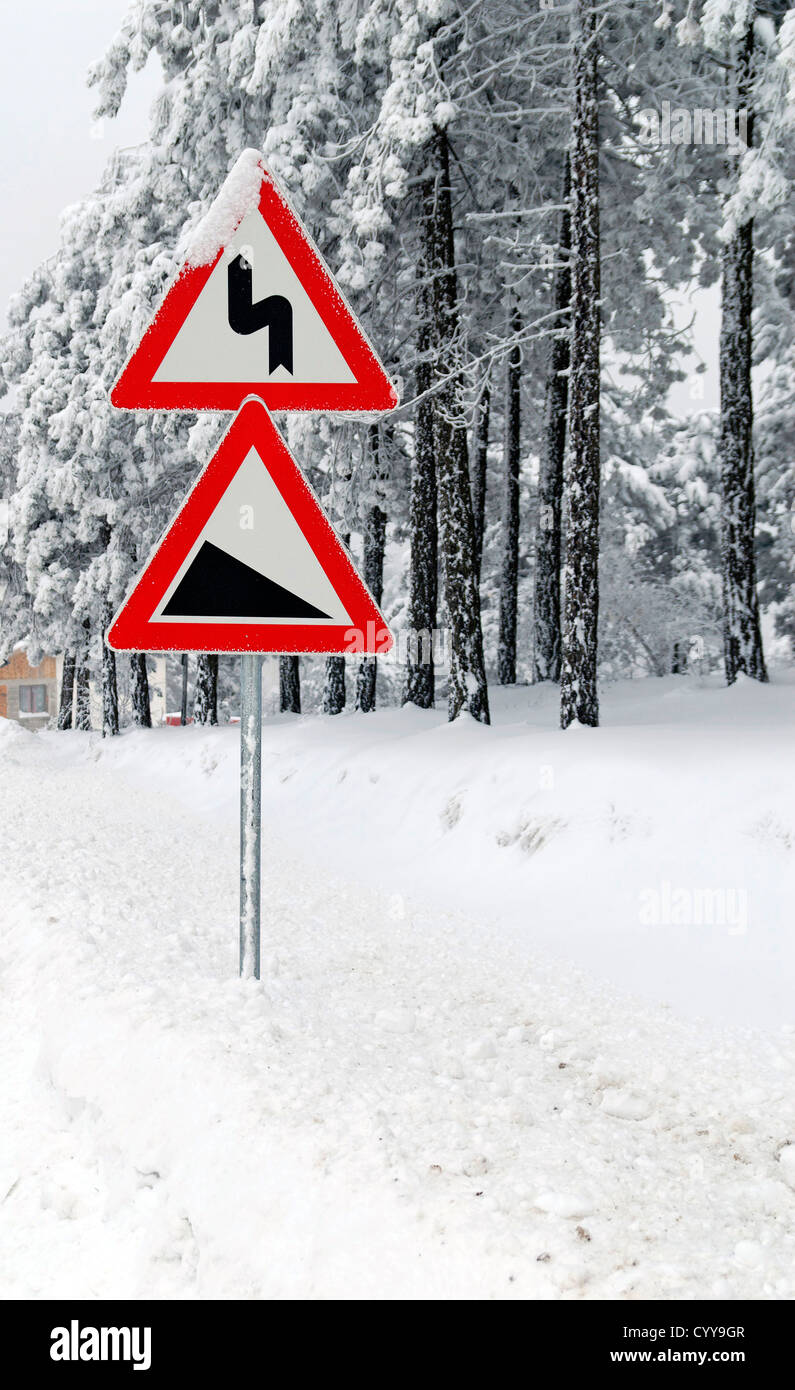 Traffic road sign in frost and snow Stock Photo - Alamy
