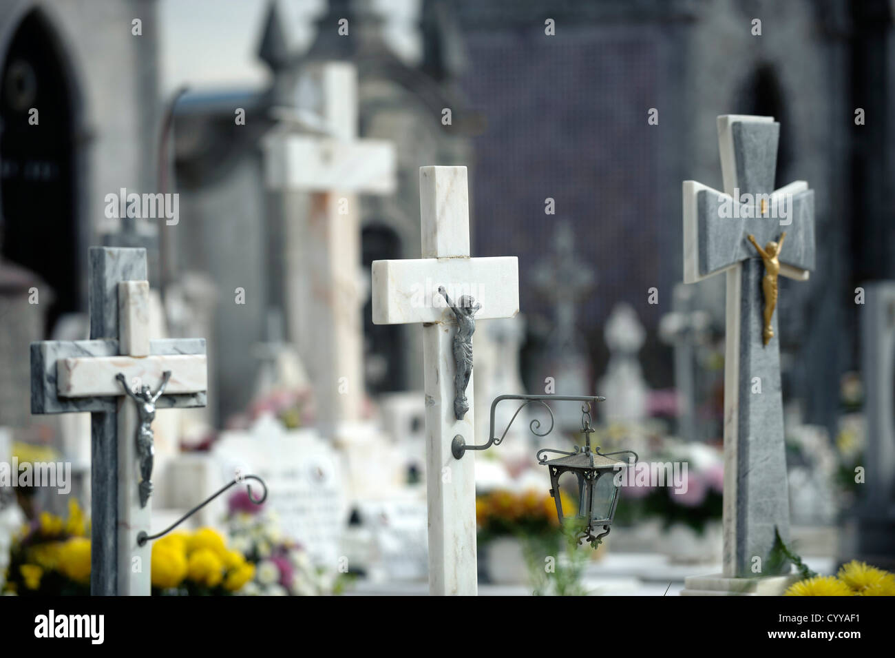 Christ church burial grounds hi-res stock photography and images - Alamy