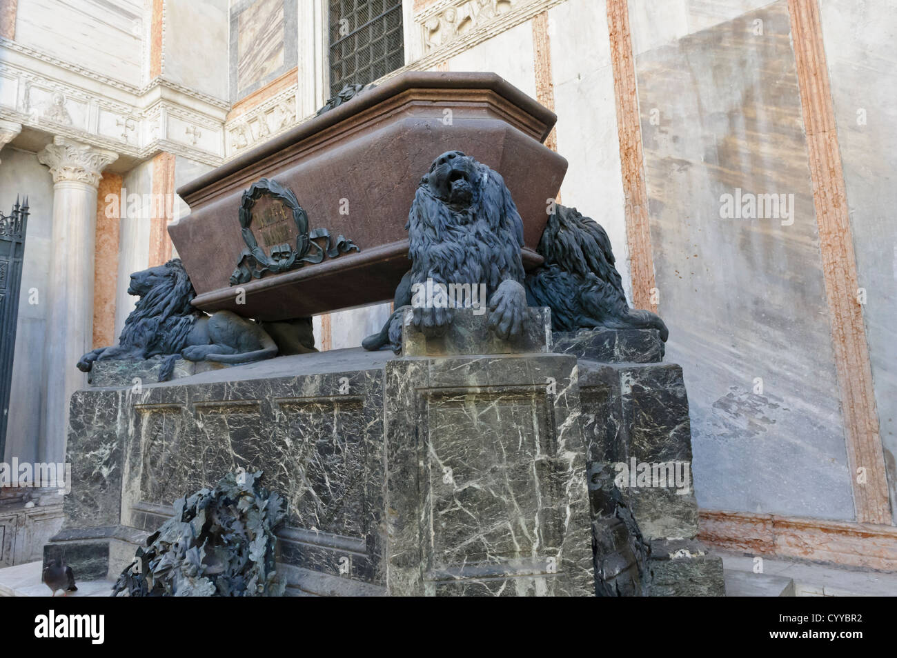 Daniel Manin's tomb outside St Marks Basilica, St Mark's Square, Venice ...