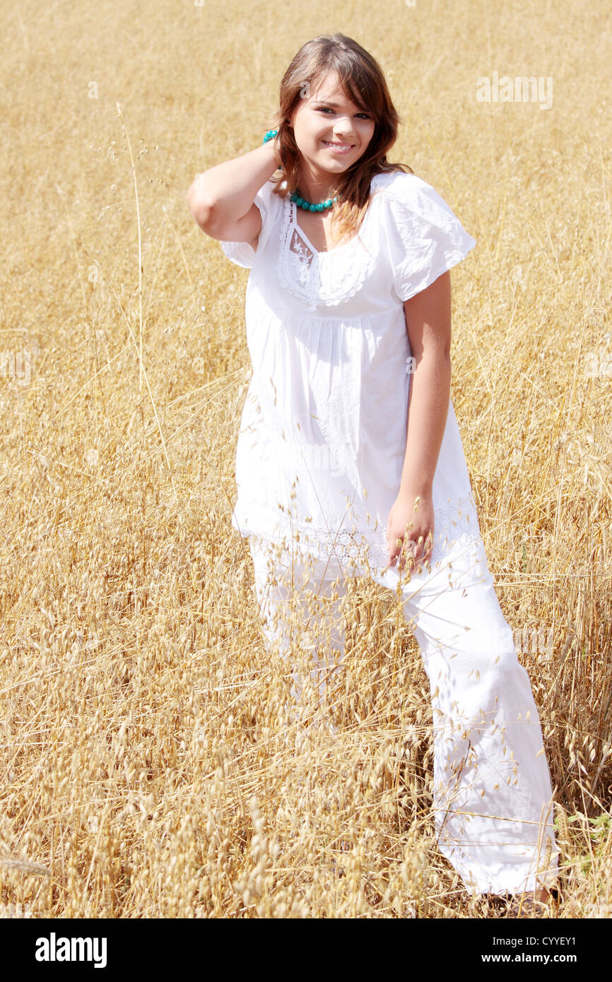 Natural young girl in the countryside Stock Photo - Alamy