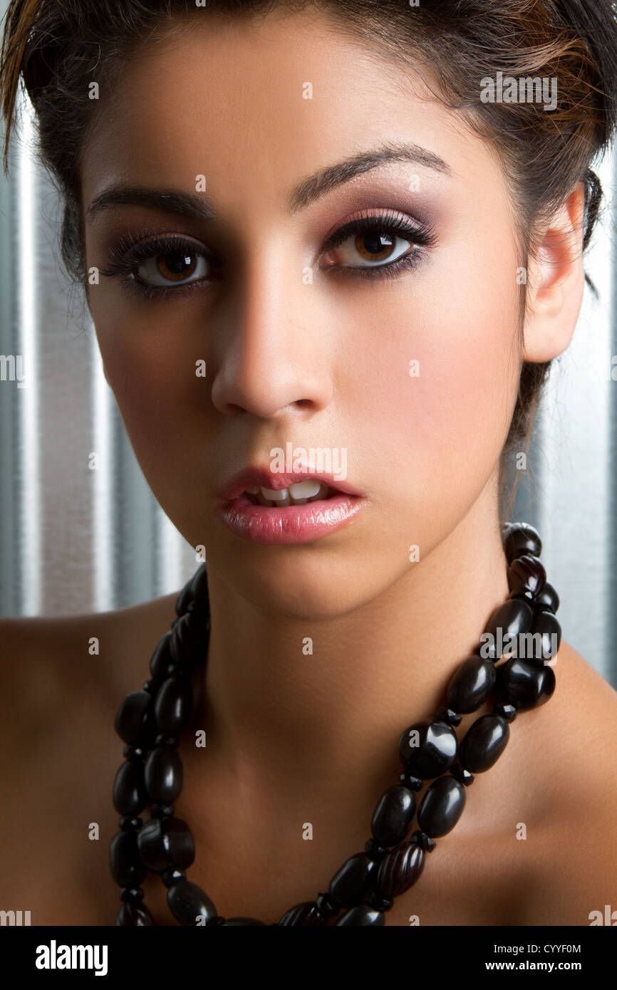 Headshot eye contact necklace hi-res stock photography and images - Alamy