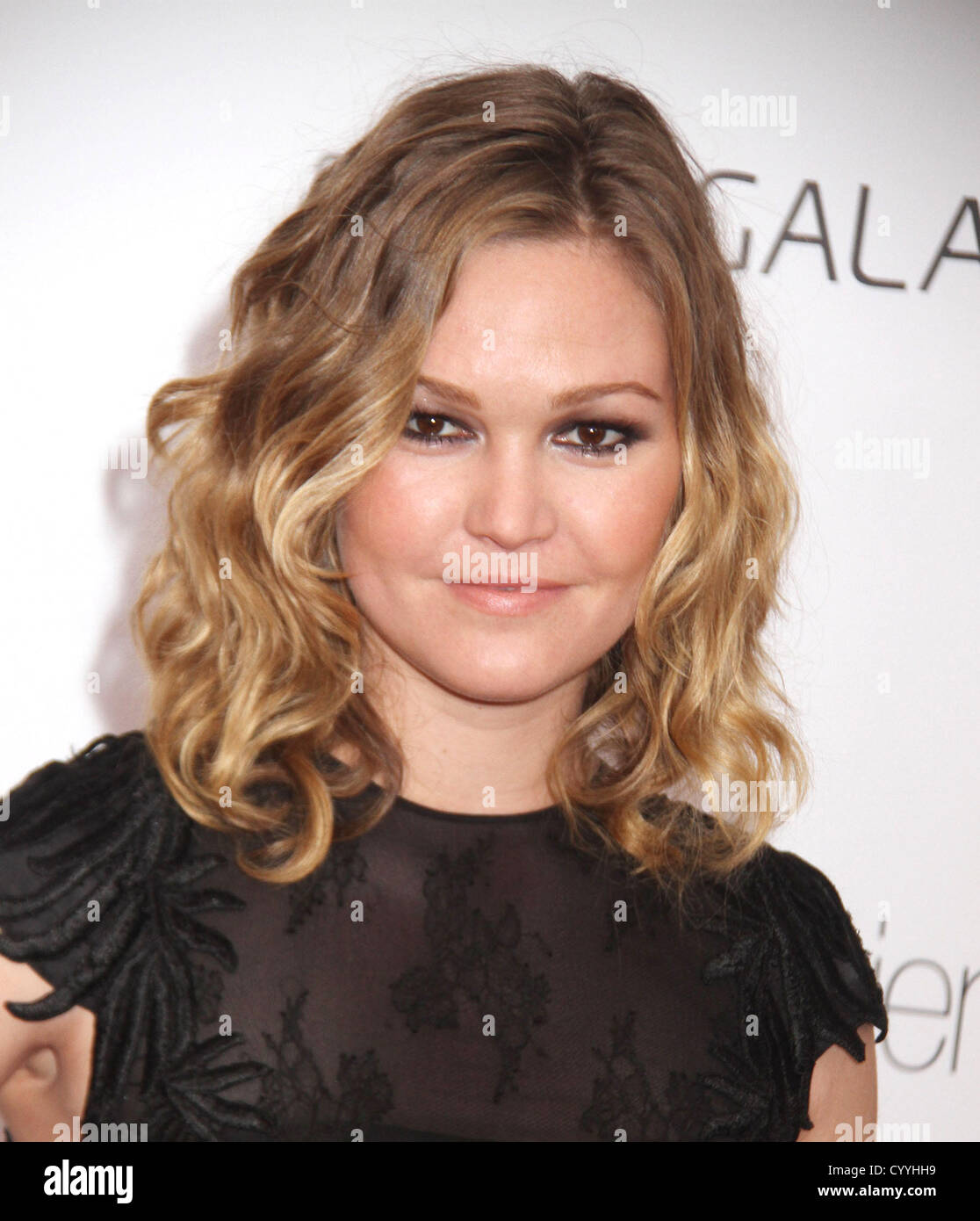 Julia Stiles No Makeup