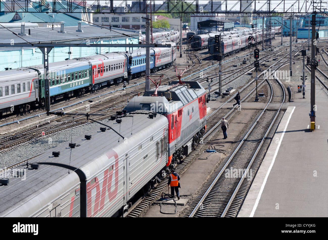 Express passenger train at Omsk railway station, Trans Siberian Railway ...