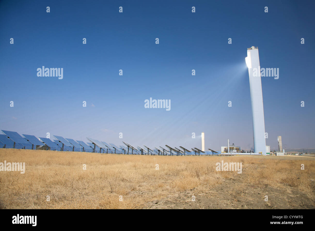 Solar power tower hi-res stock photography and images - Alamy