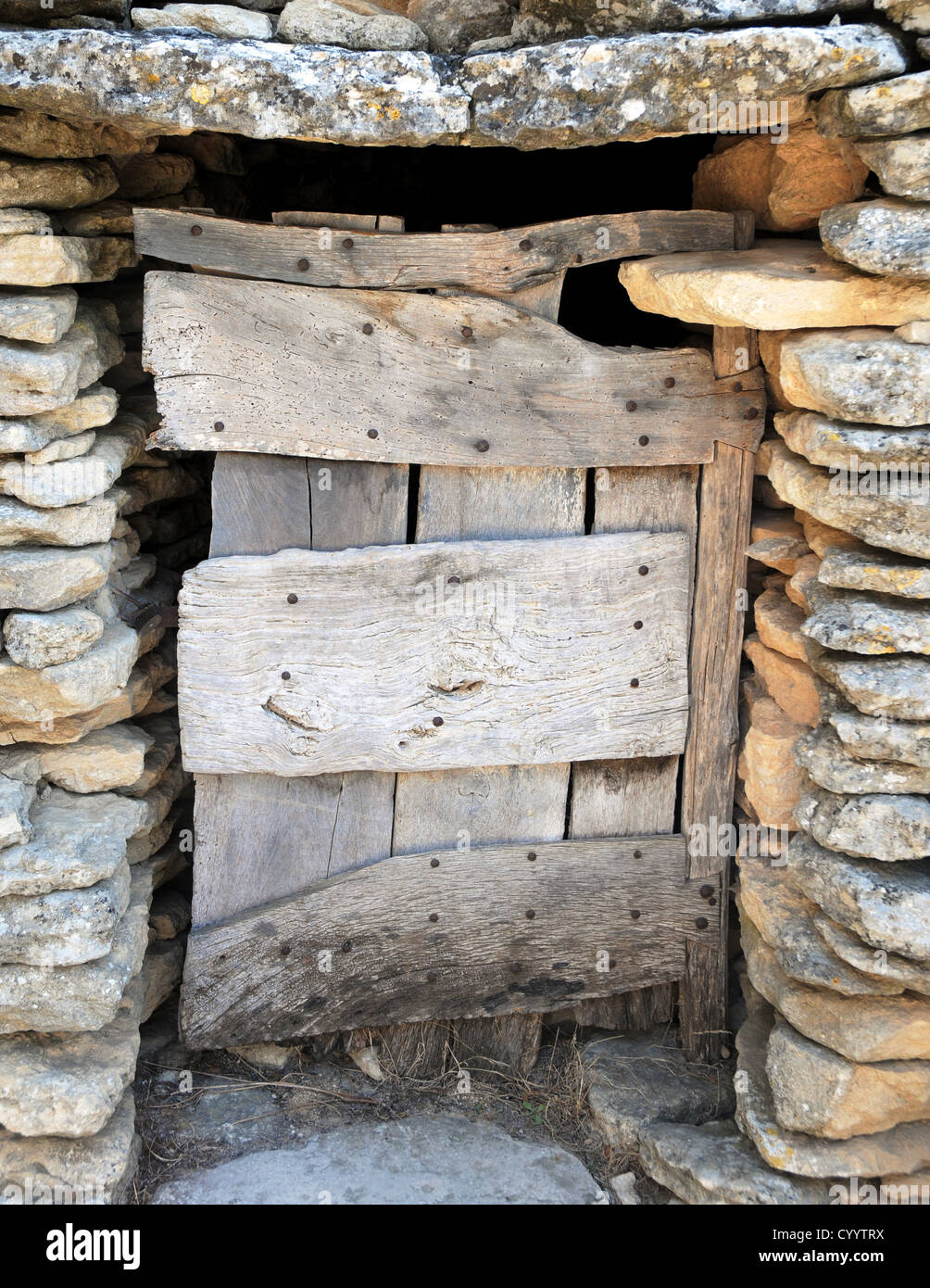 Wooden door old hut simple hi-res stock photography and images - Alamy