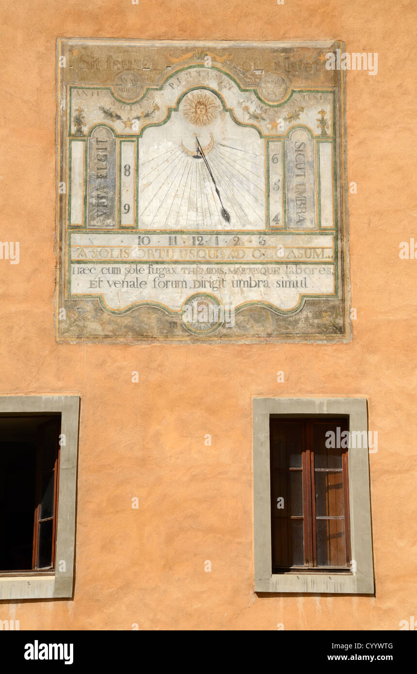 Historic sundial hi-res stock photography and images - Alamy