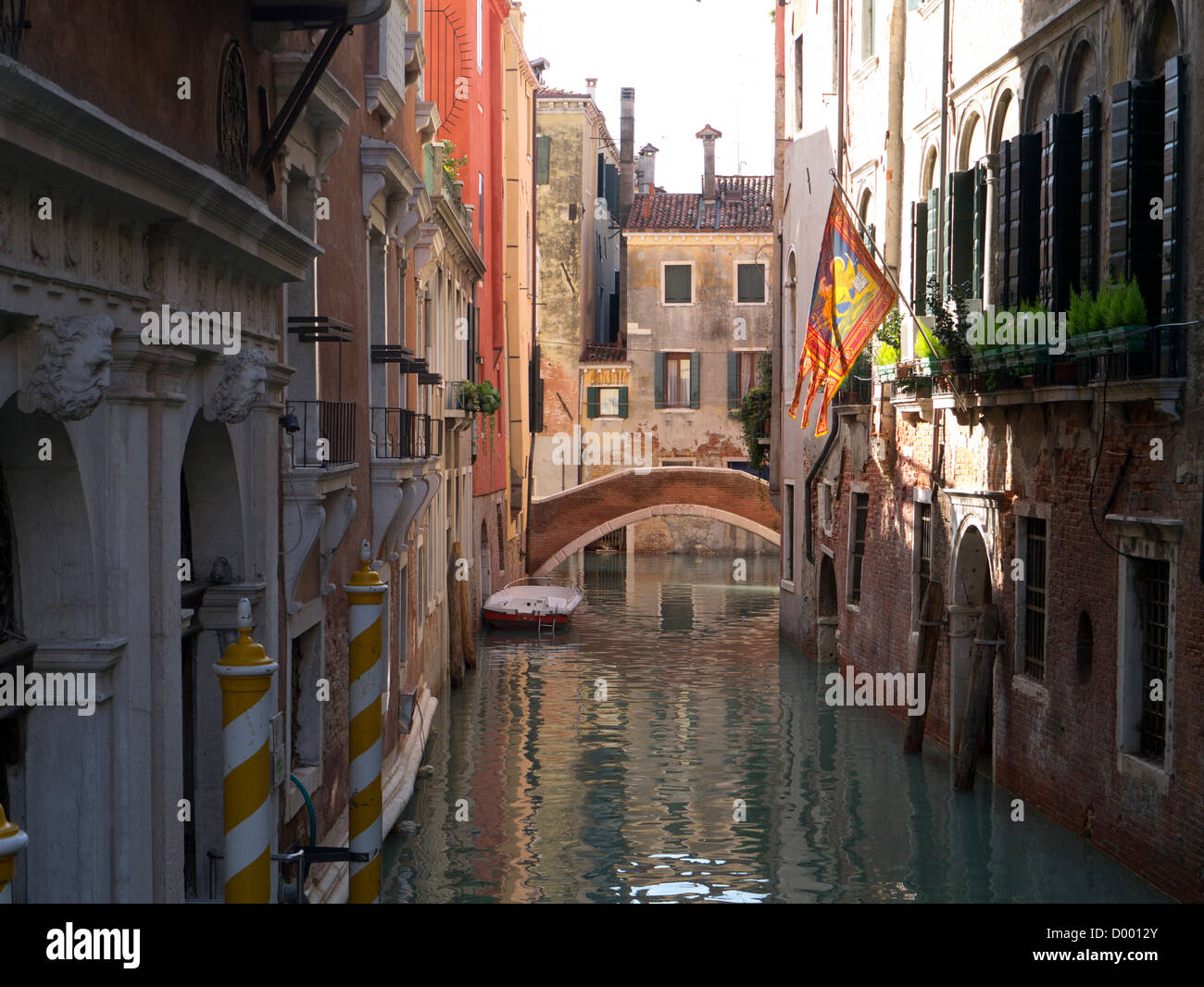 Mark bridge hi-res stock photography and images - Alamy