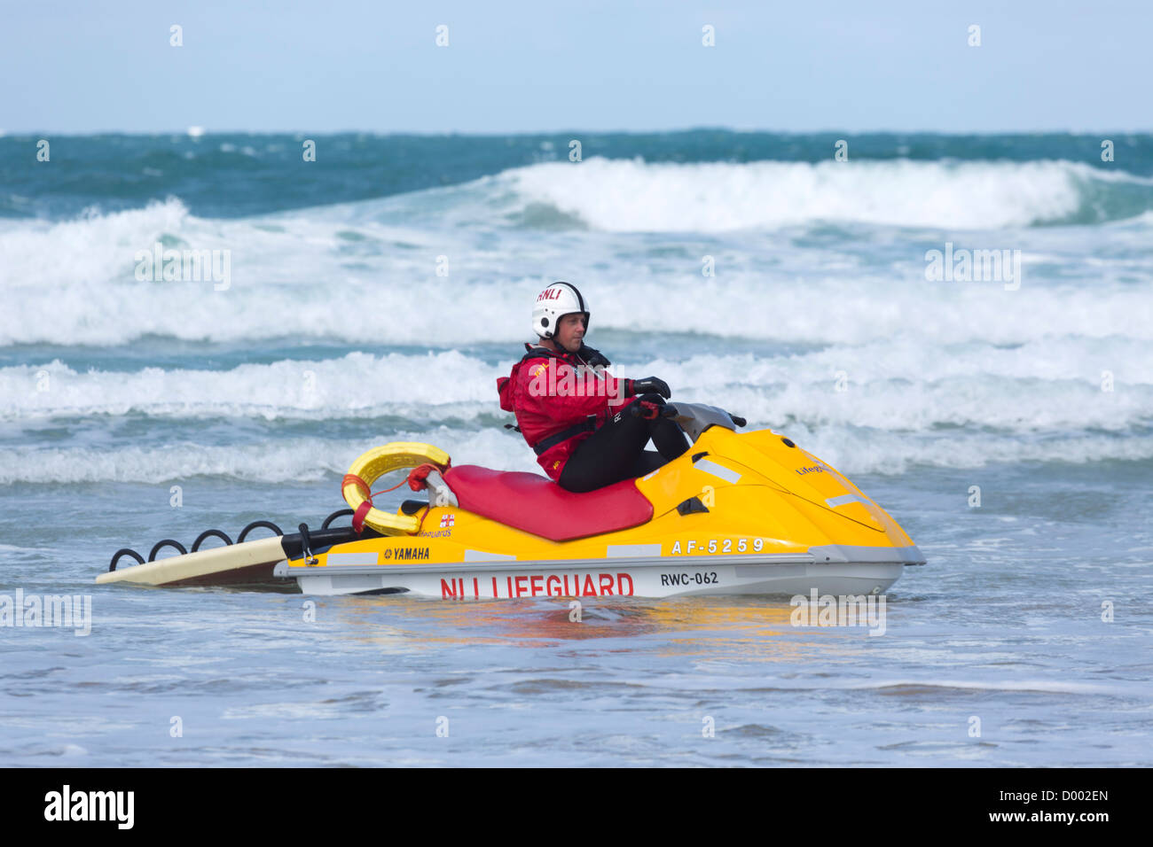 Lifeguards newquay cornwall uk hi-res stock photography and images - Alamy