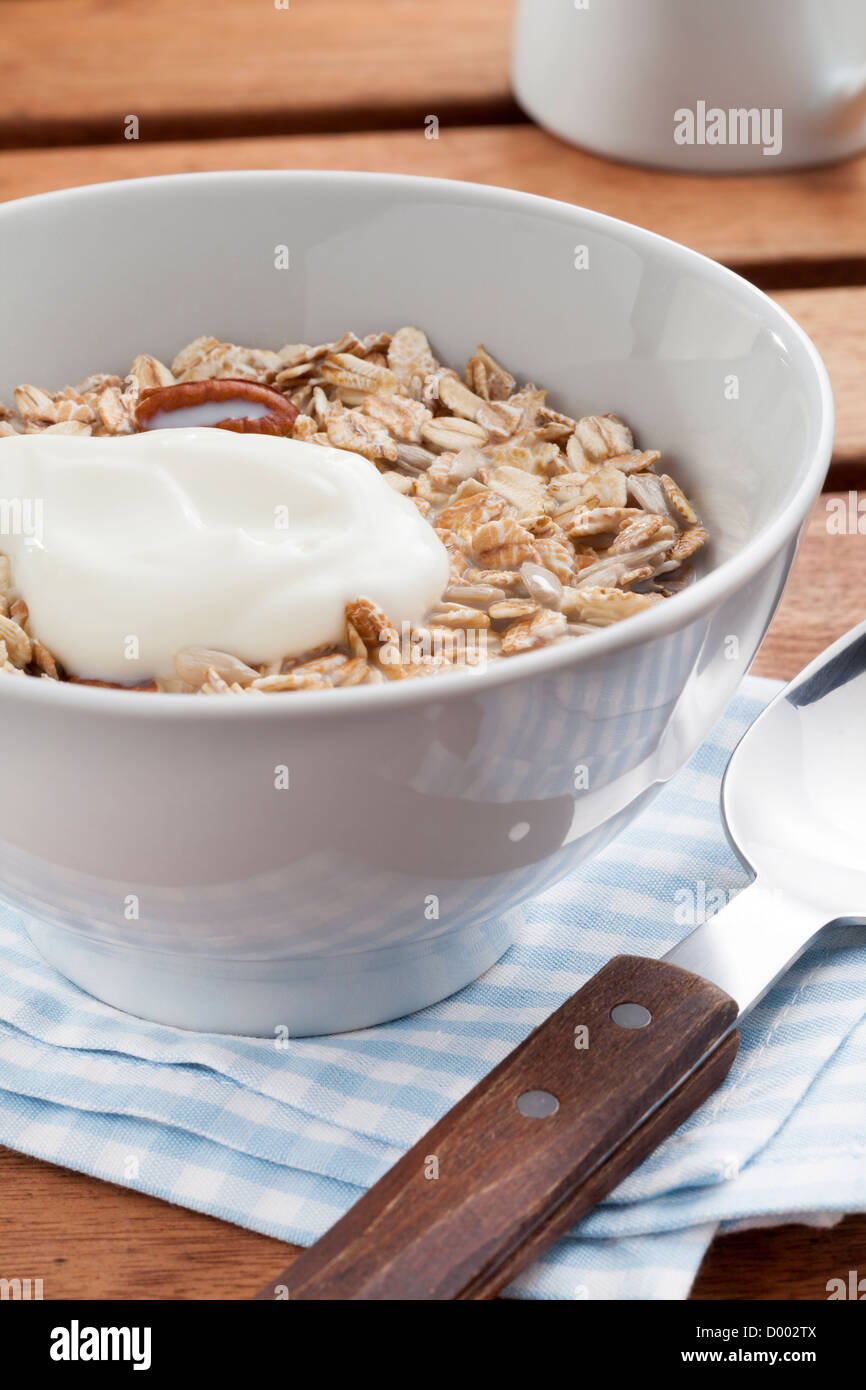 Muesli and yoghurt Stock Photo - Alamy