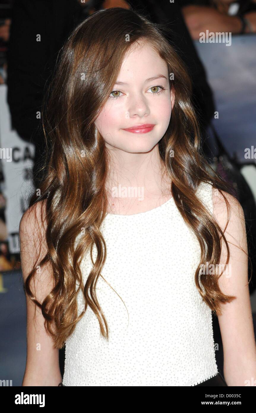 Mackenzie Foy at arrivals for THE TWILIGHT SAGA: BREAKING DAWN - PART 2 ...