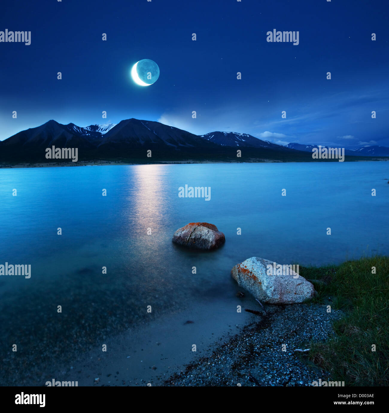 Moonlight lake shore night hi-res stock photography and images - Alamy
