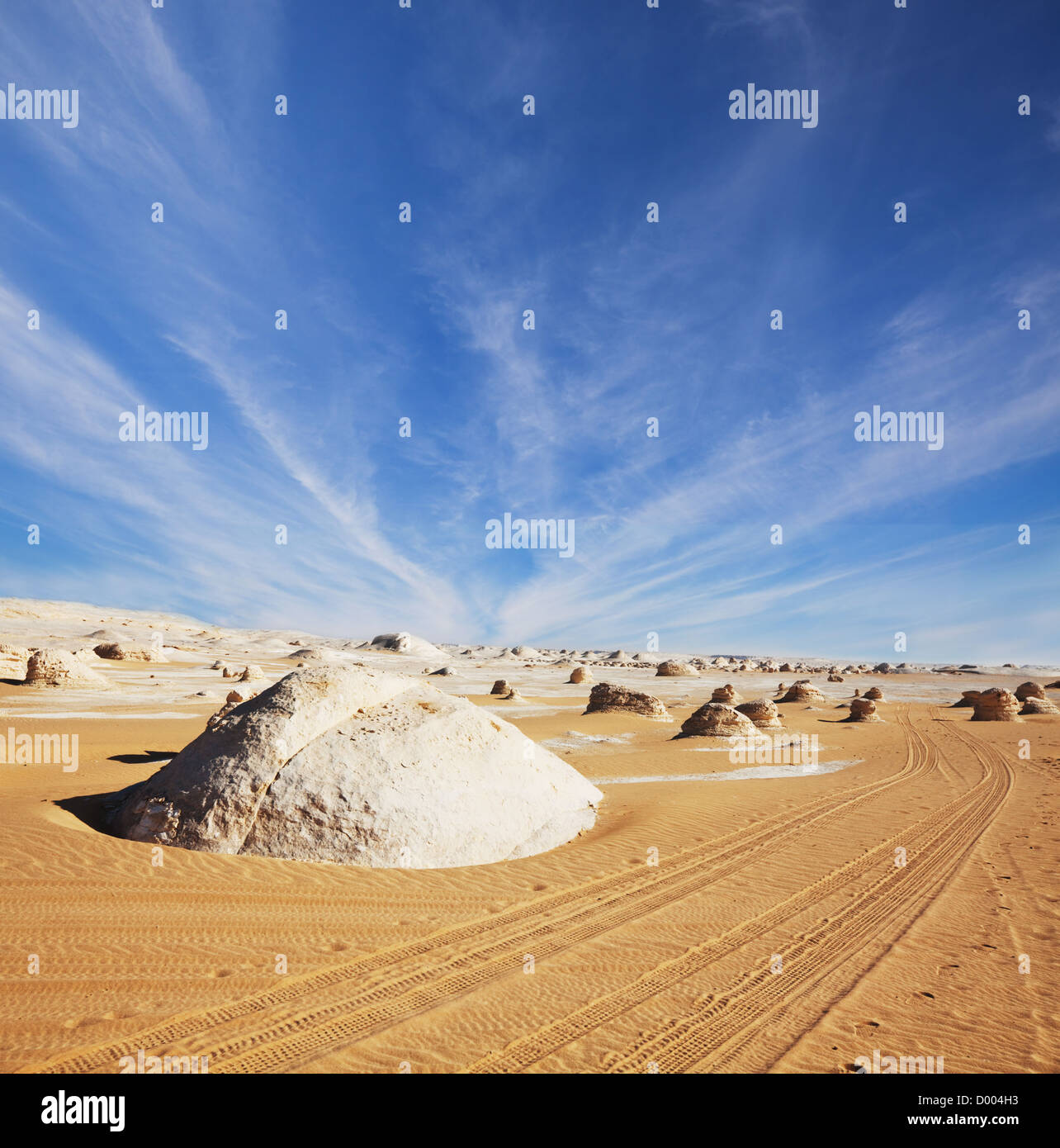 White desert in Egypt Stock Photo - Alamy