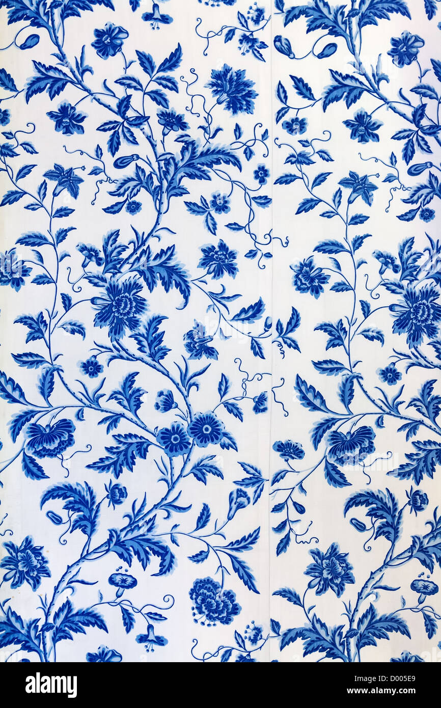 Blue floral pattern in traditional European style Stock Photo - Alamy