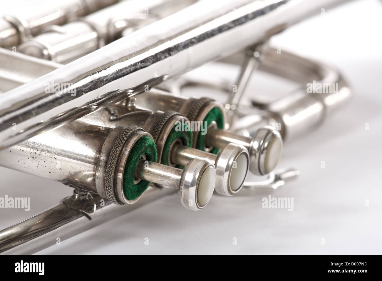 Old trumpet hi-res stock photography and images - Alamy