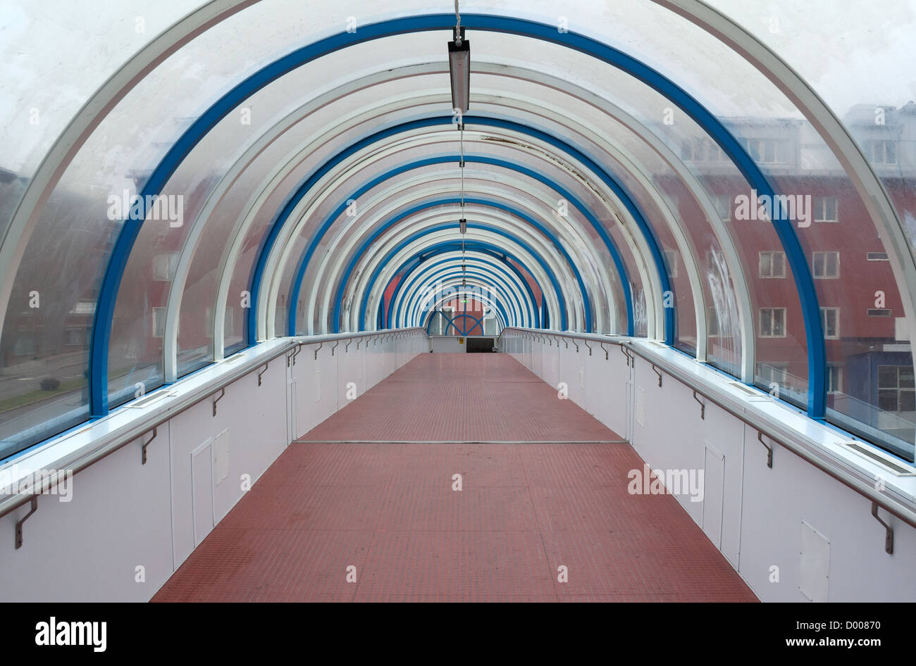 Transition Gallery, overhead pedestrian crossing in the city Stock ...