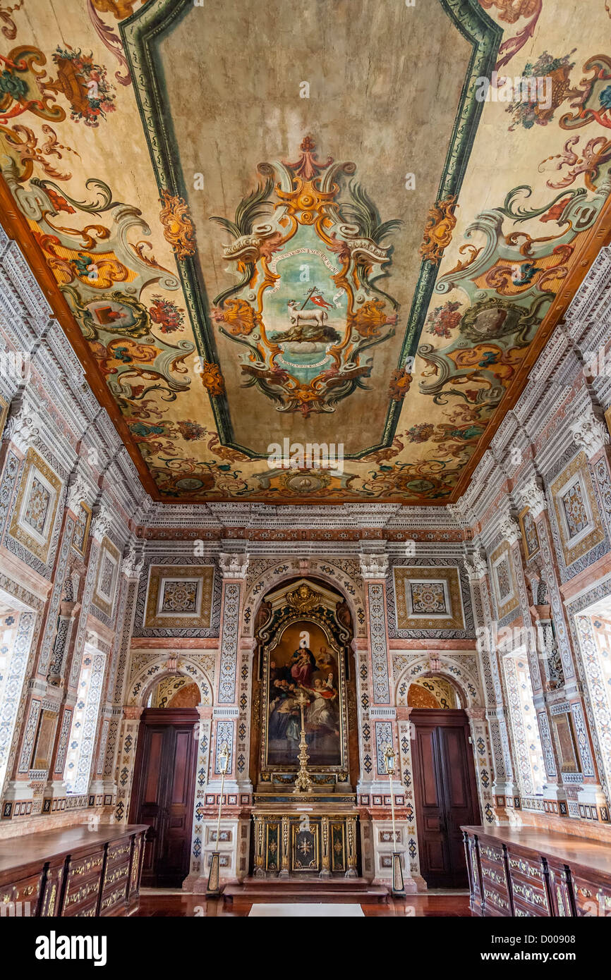 White painted ceiling hi-res stock photography and images - Alamy