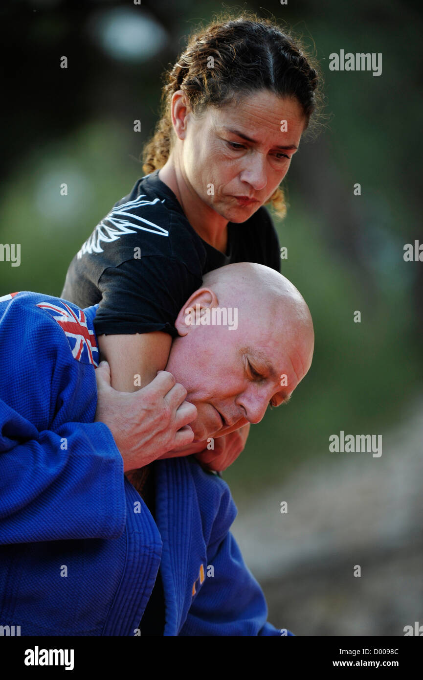 Strangleholds hi-res stock photography and images - Alamy