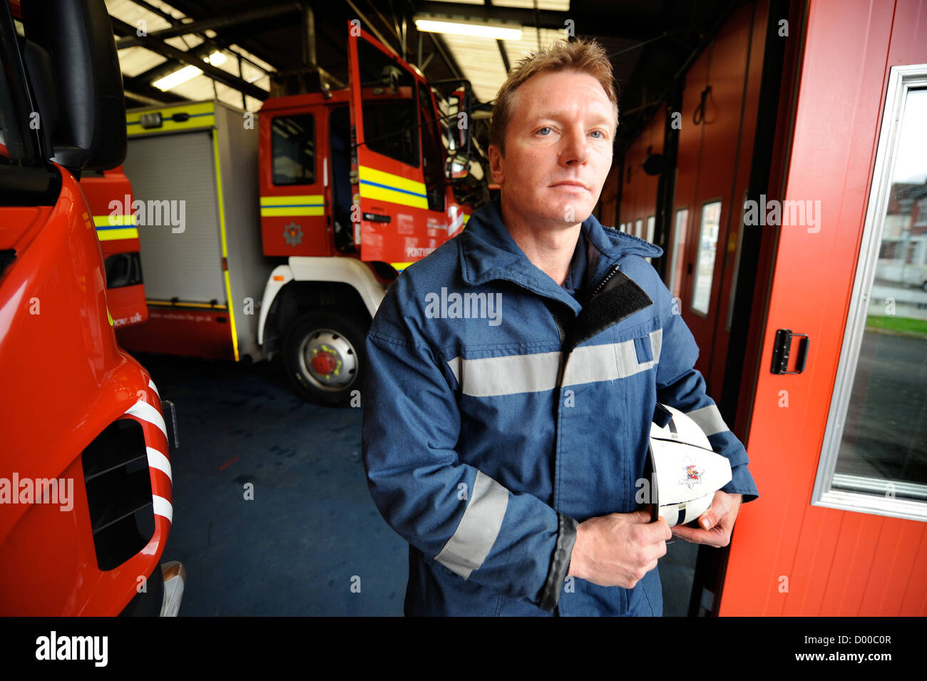Fire station garage hi-res stock photography and images - Alamy