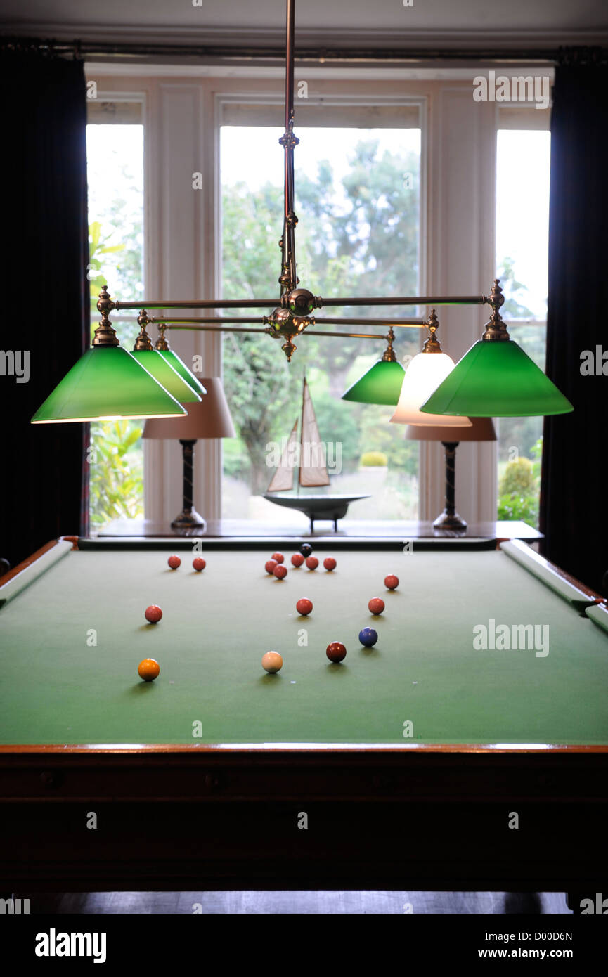 Snooker table hi-res stock photography and images - Alamy