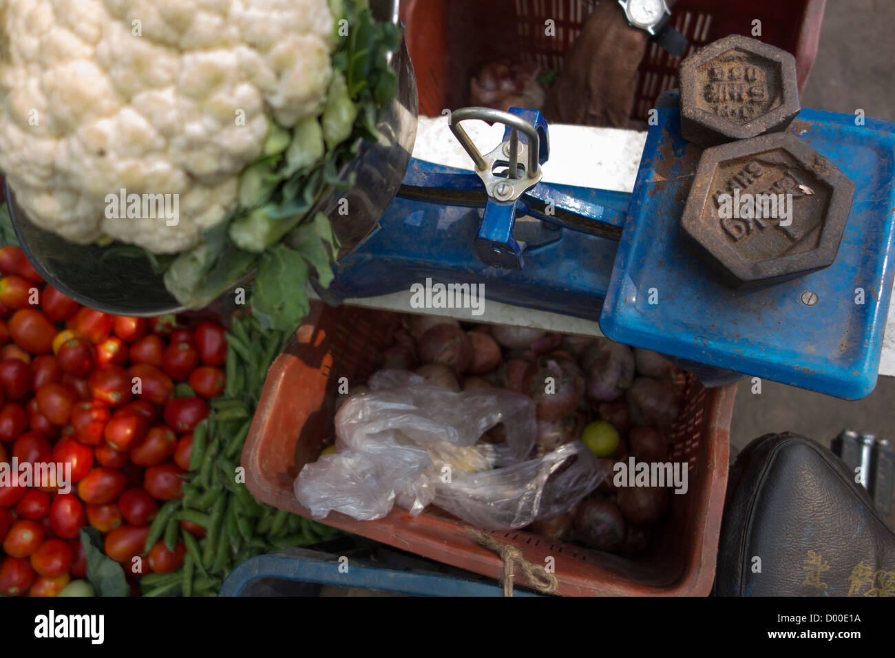 Vegetable Weighing High Resolution Stock Photography and Images - Alamy