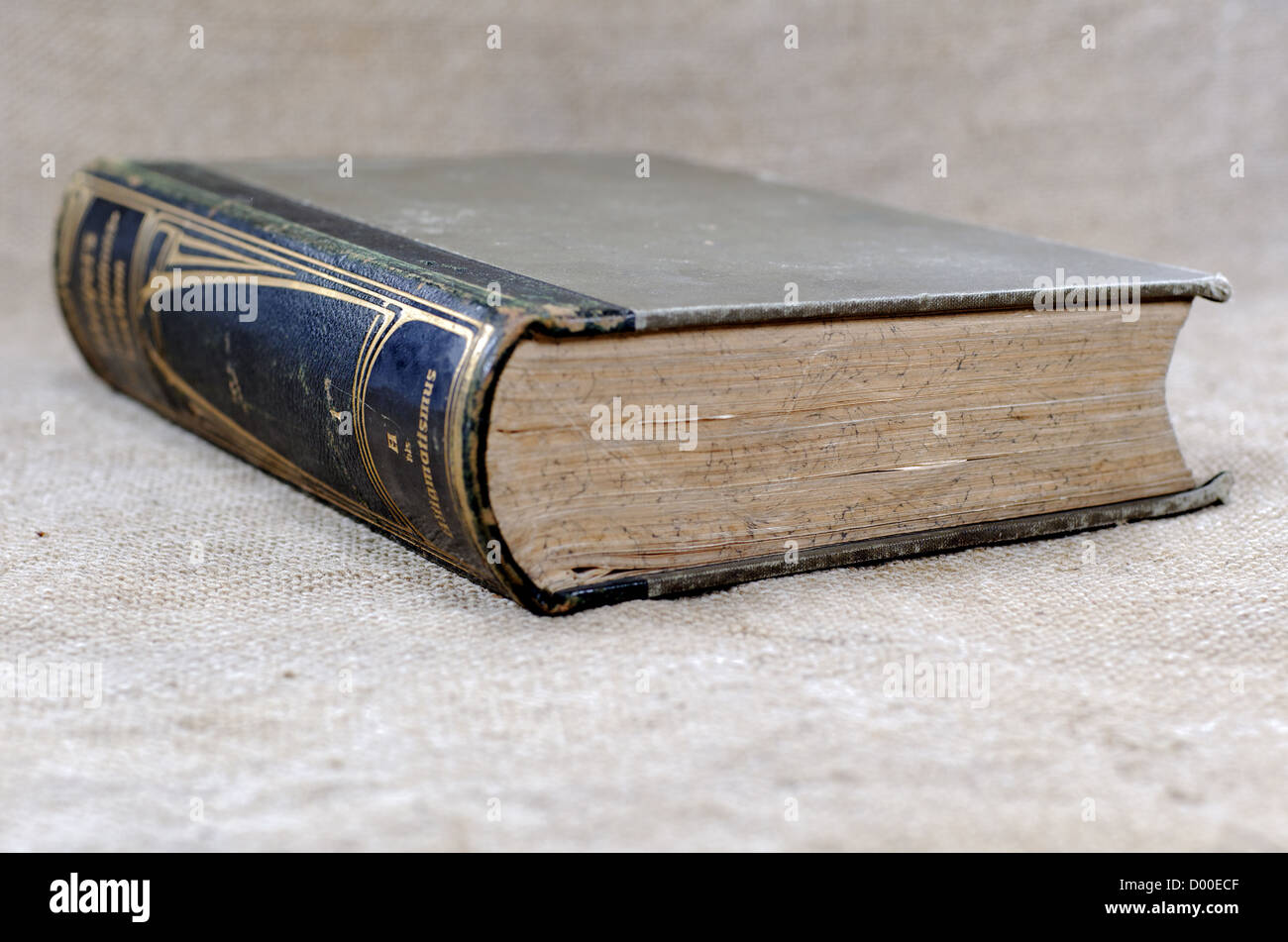 Vintage book edge hi-res stock photography and images - Alamy