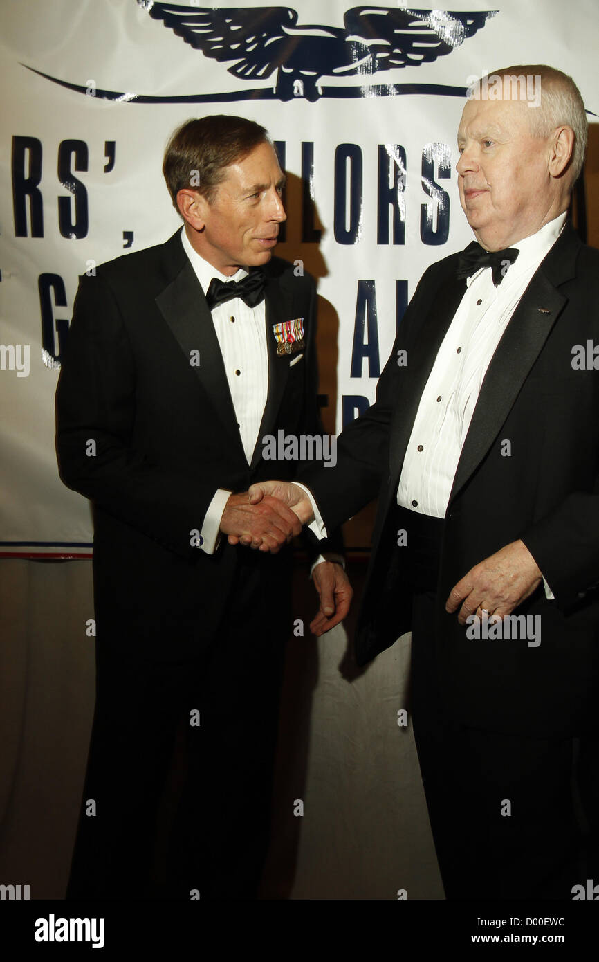 Oct. 5, 2012 - Ny, NY, U.S. - General David H. Petraeus and Robert ...