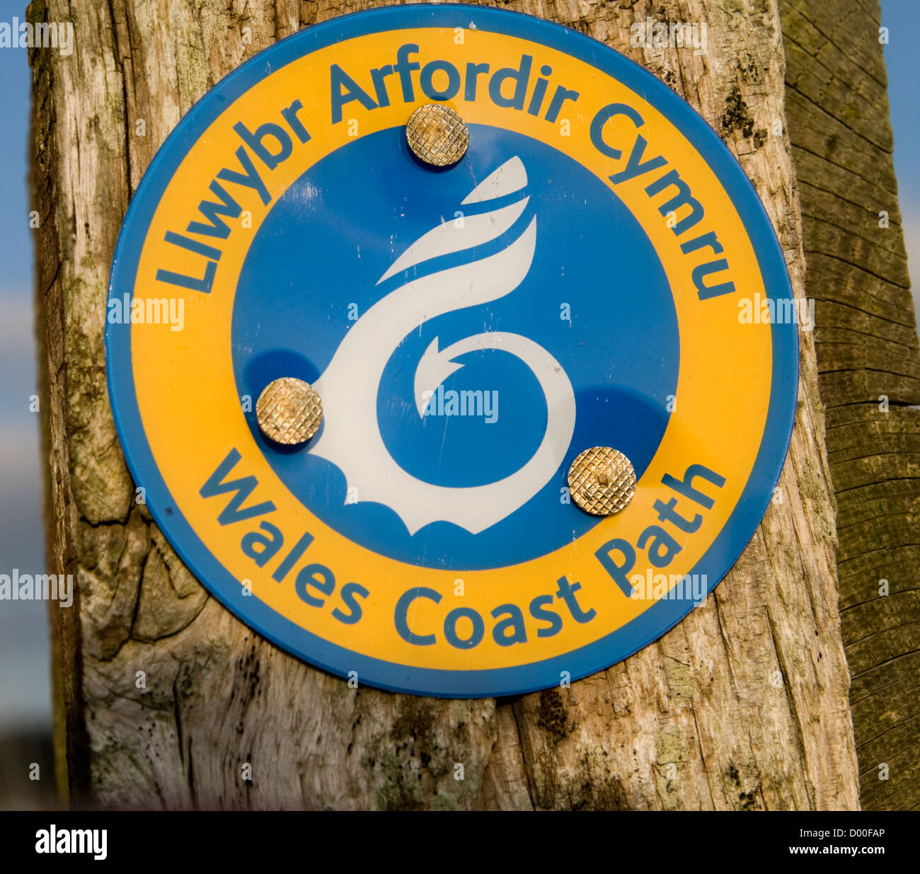 Wales coast path and sign hi-res stock photography and images - Alamy