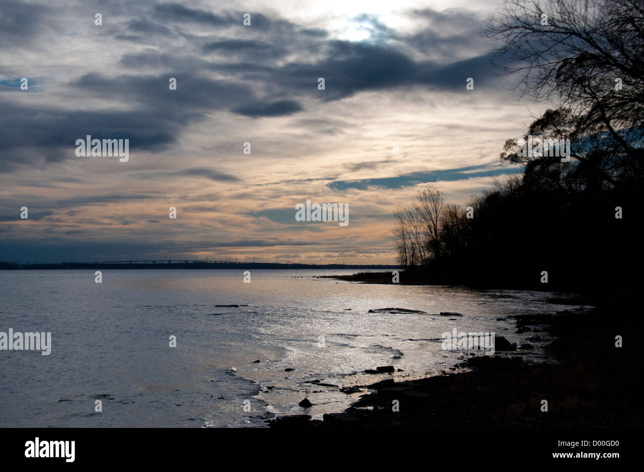 Sunset over the St. Lawrence River, Ile Perrot, Quebec Stock Photo - Alamy