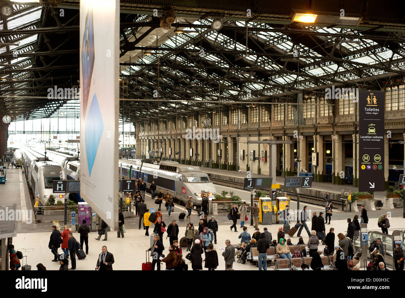 A busy railway scene Stock Photo - Alamy