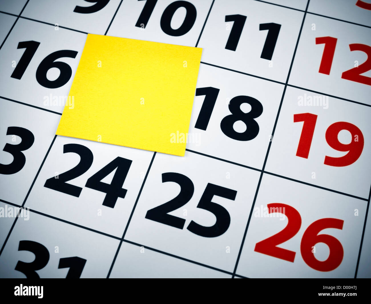 Close up of a blank sticky note on a calendar Stock Photo - Alamy