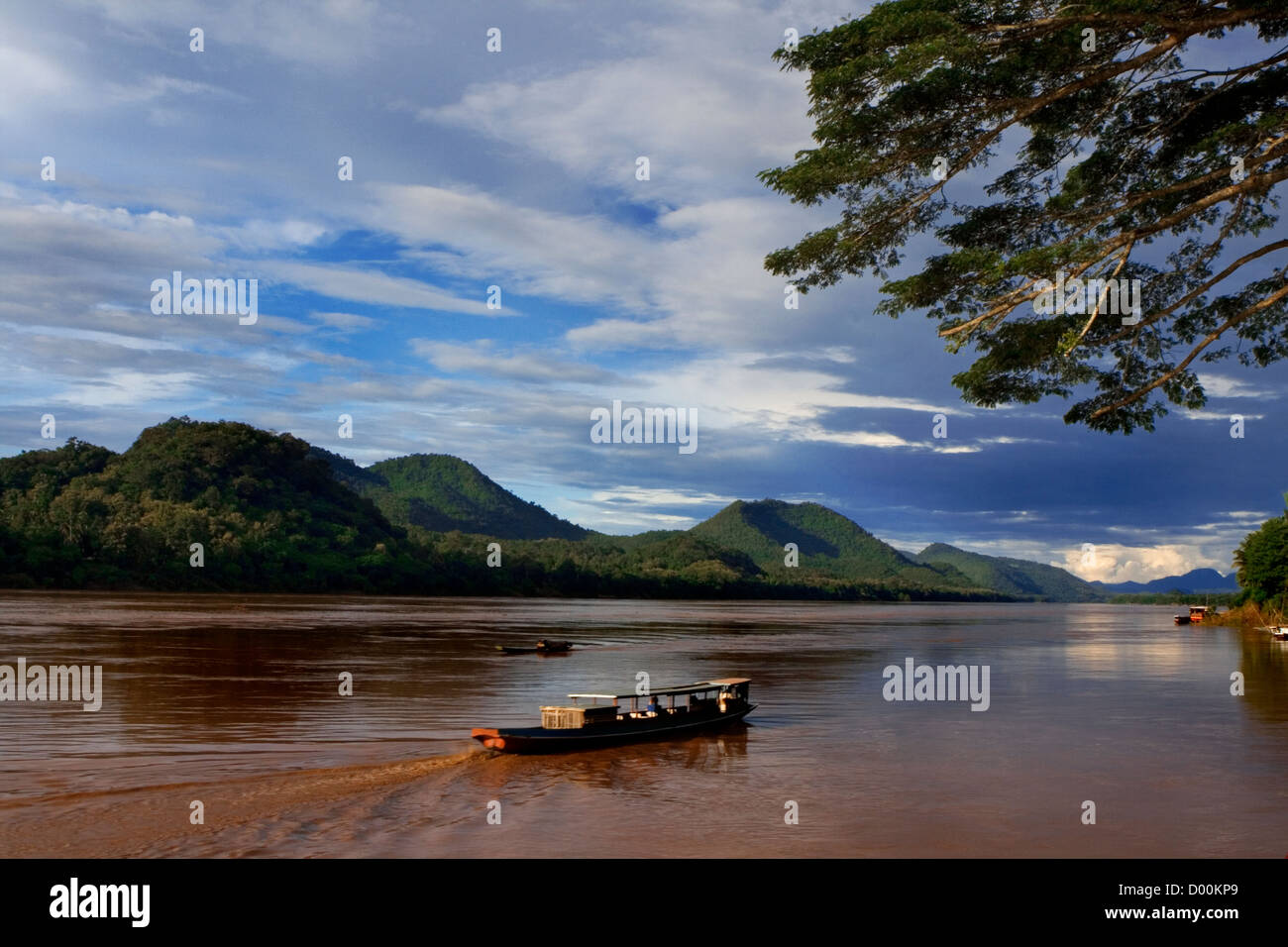 Mekong river hi-res stock photography and images - Alamy