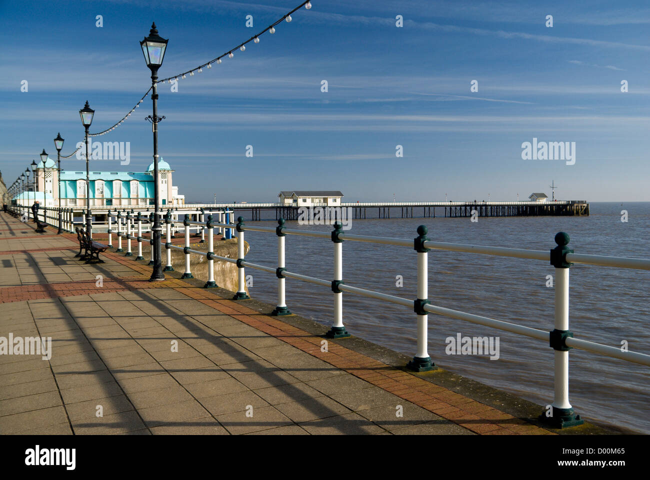 Penarth pier hi-res stock photography and images - Alamy