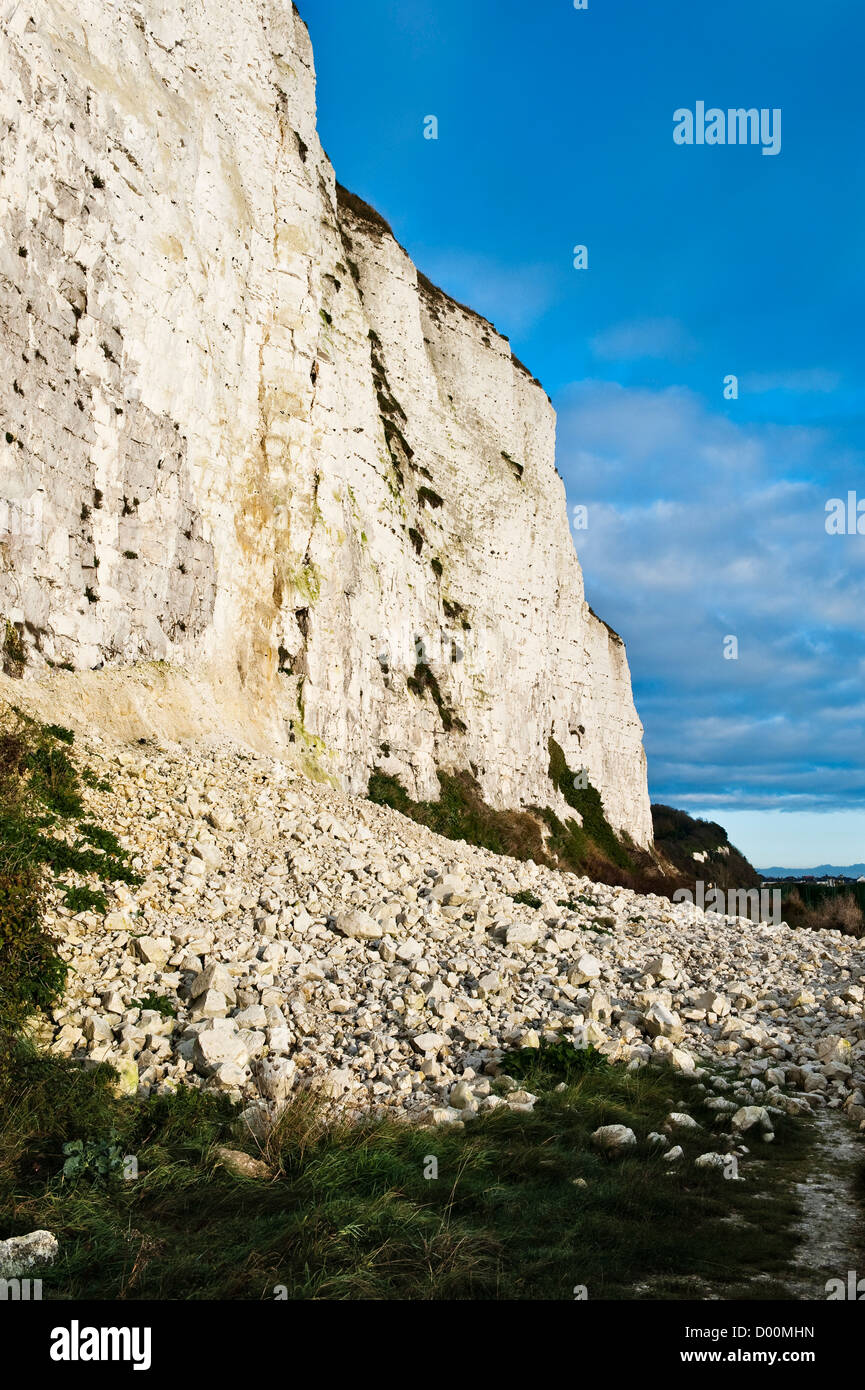 White cliffs erosion hi-res stock photography and images - Alamy