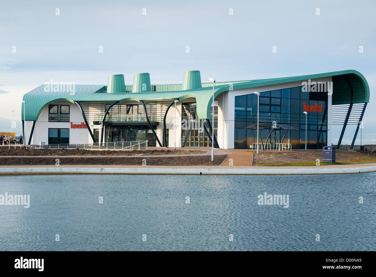 Tuned in centre hi-res stock photography and images - Alamy