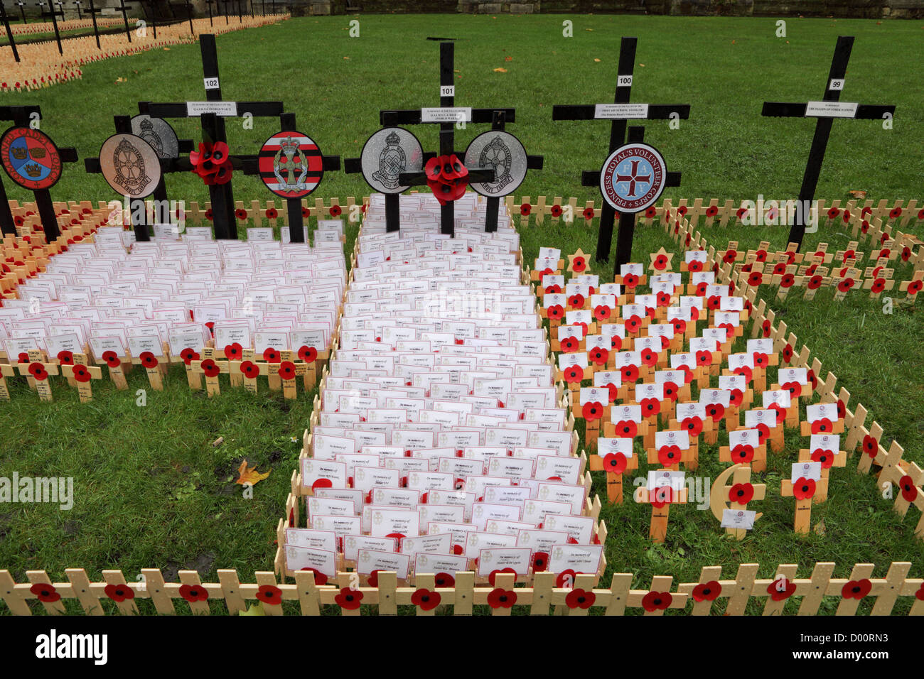 Remembering remembrance rememberance honouring hi-res stock photography ...