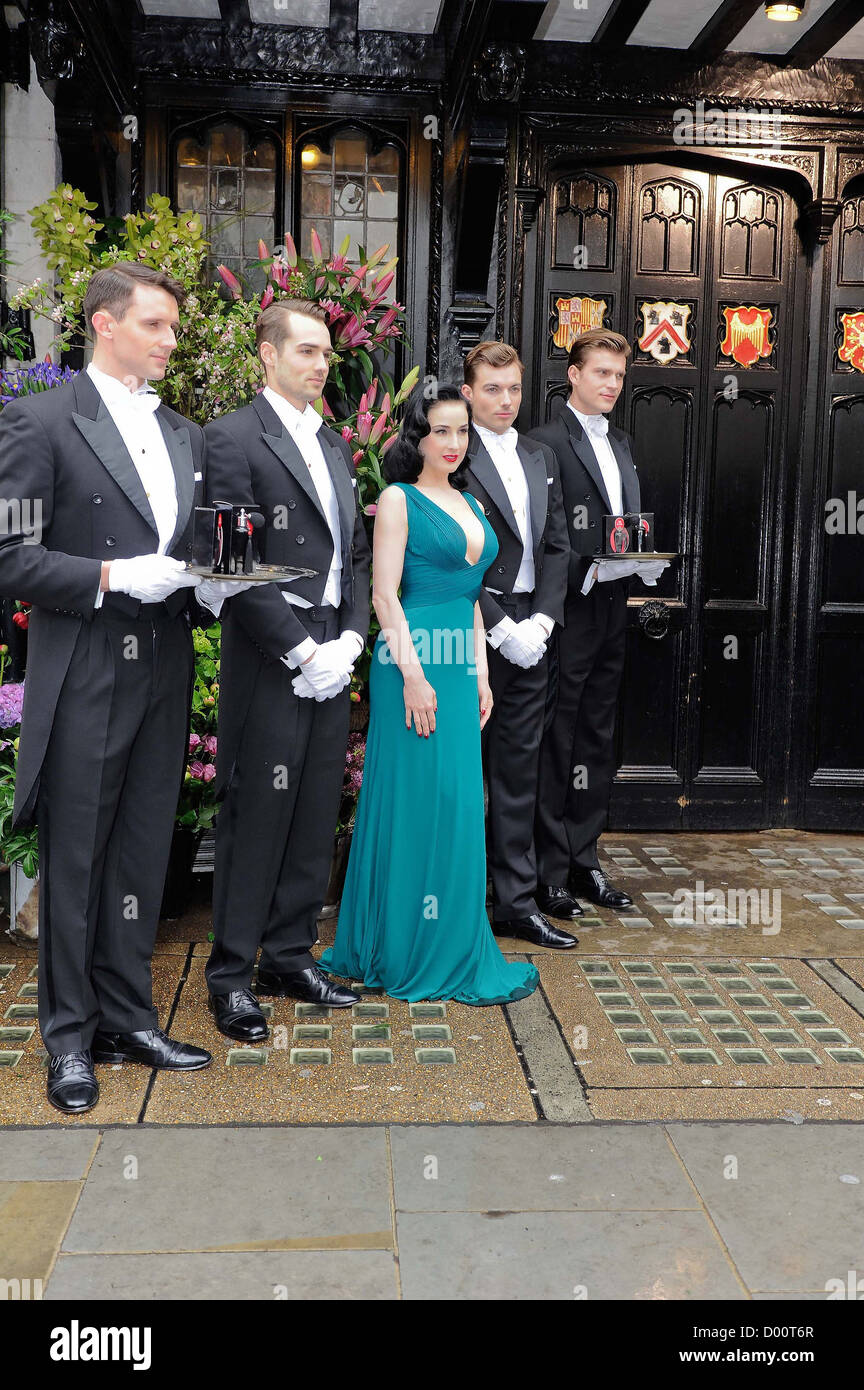 Dita von teese dance with the stars hi-res stock photography and images ...