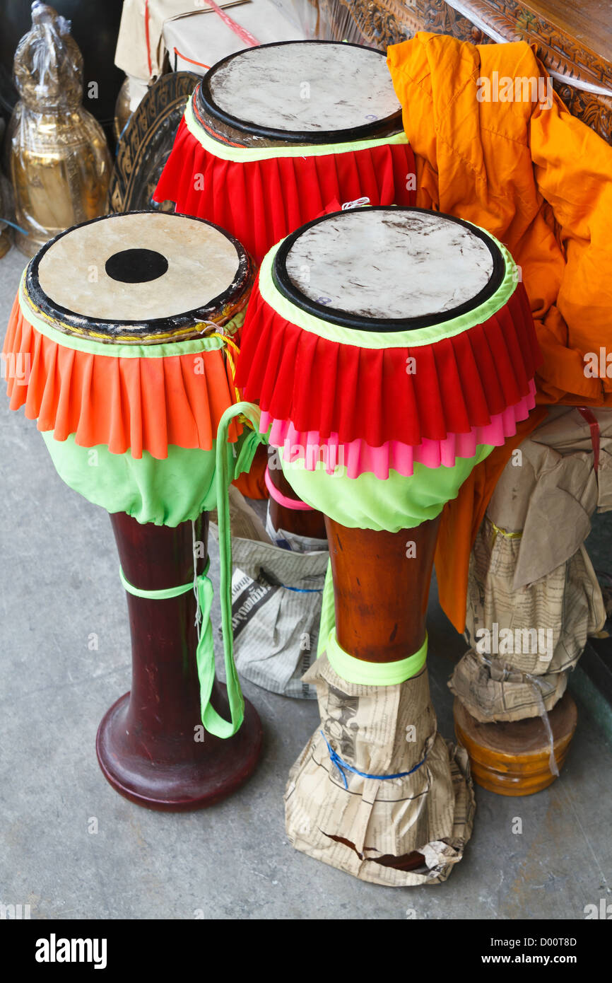 Sale of Bongos on a Market in Bangkok, Thailand Stock Photo - Alamy