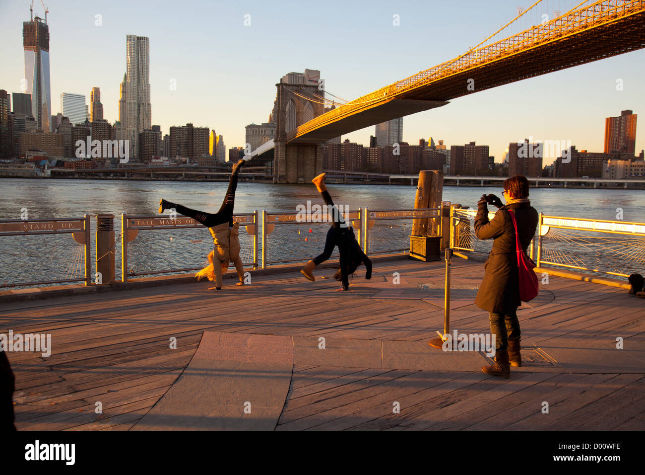 Brooklyn bridge manhattan side tower hi-res stock photography and ...