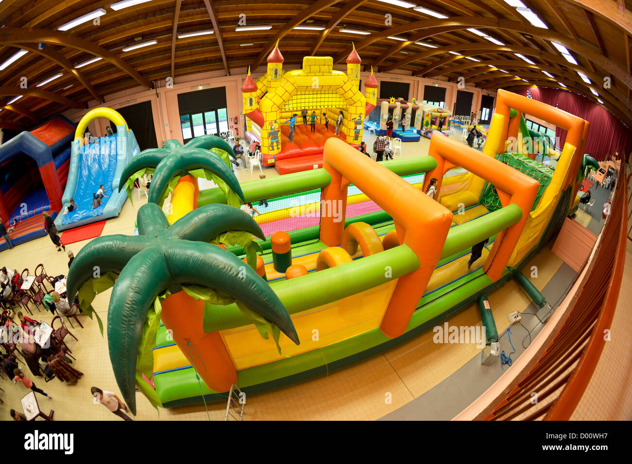 Inflatable structures (bouncy castle type) for kids in an indoor ...