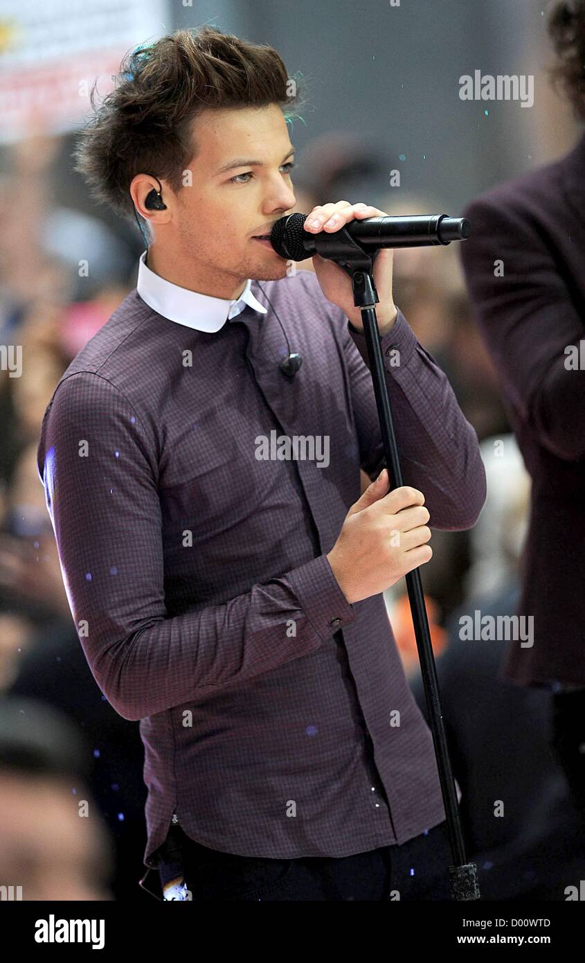 New York, USA. 13th November 2012. Louis Tomlinson on stage for NBC ...