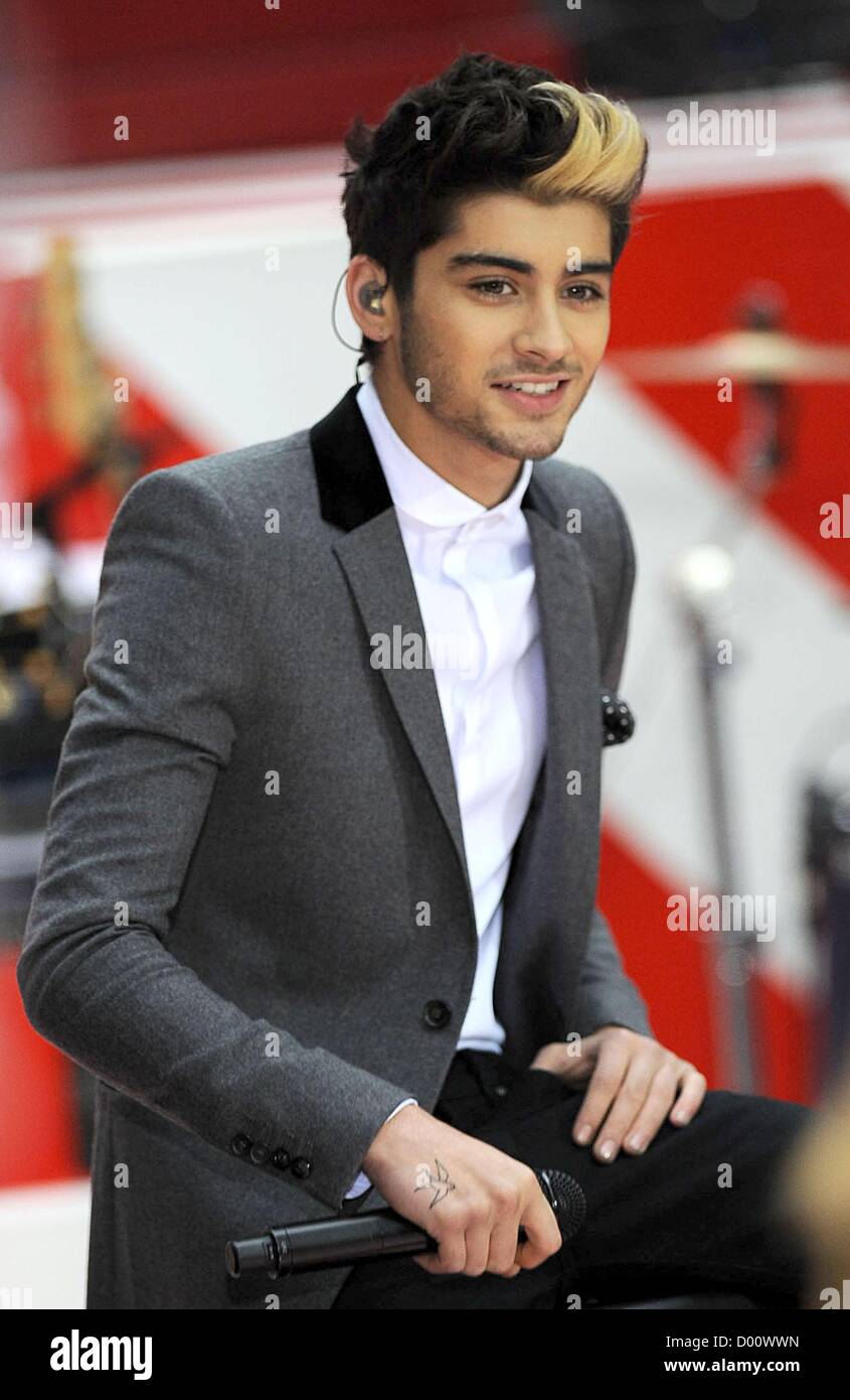 New York, USA. 13th November 2012. Zayn Malik on stage for NBC Today ...
