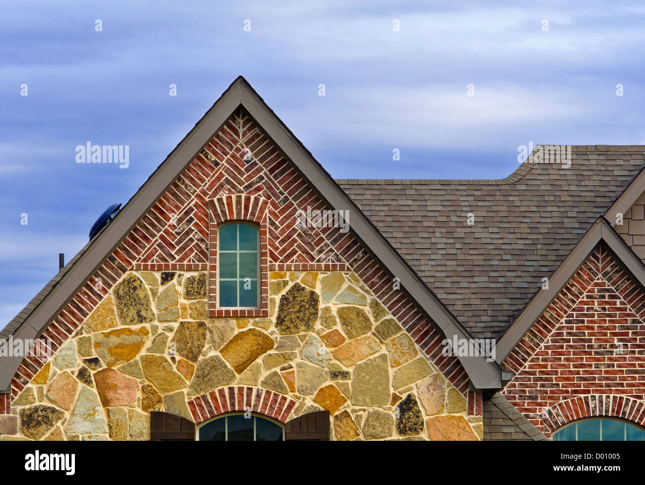 Triangle roof house hi-res stock photography and images - Alamy