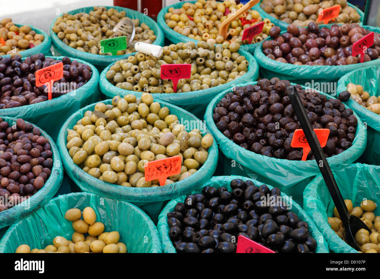 Olives olive market stall hi-res stock photography and images - Alamy