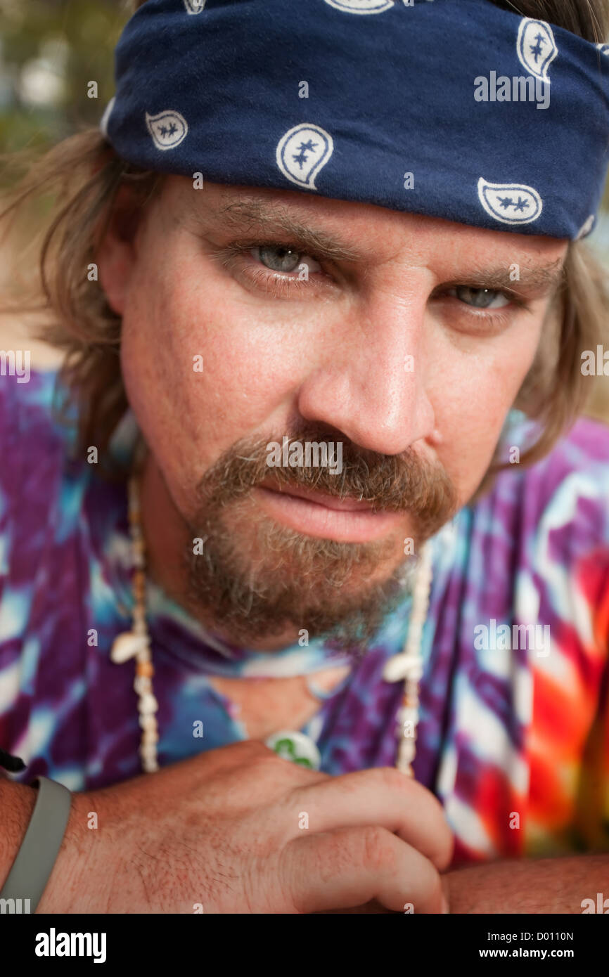 Scruffy tie hi-res stock photography and images - Alamy