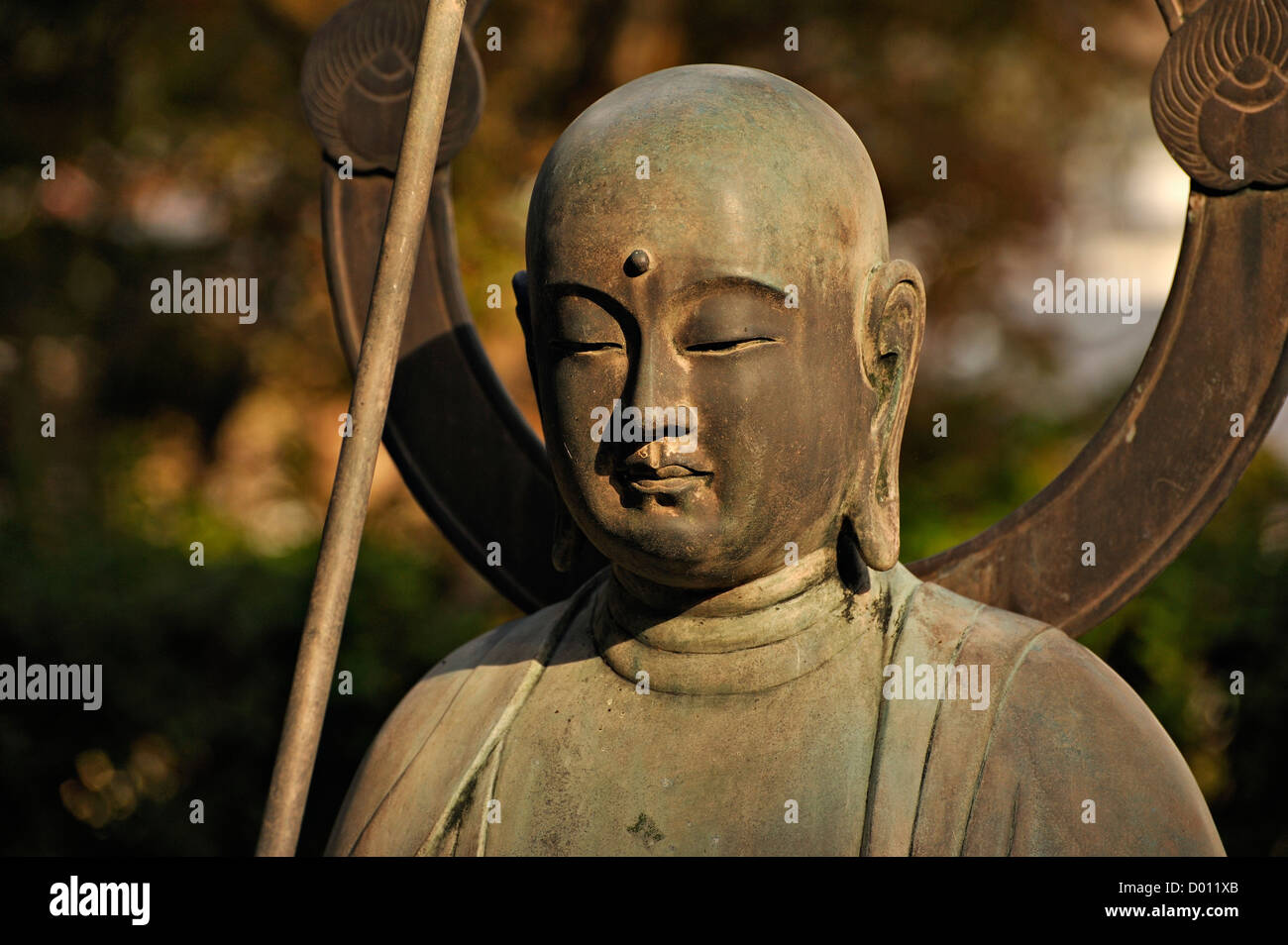"Wandering monk" figurine at Hasedera shrine, Kamakura, Japan Stock ...