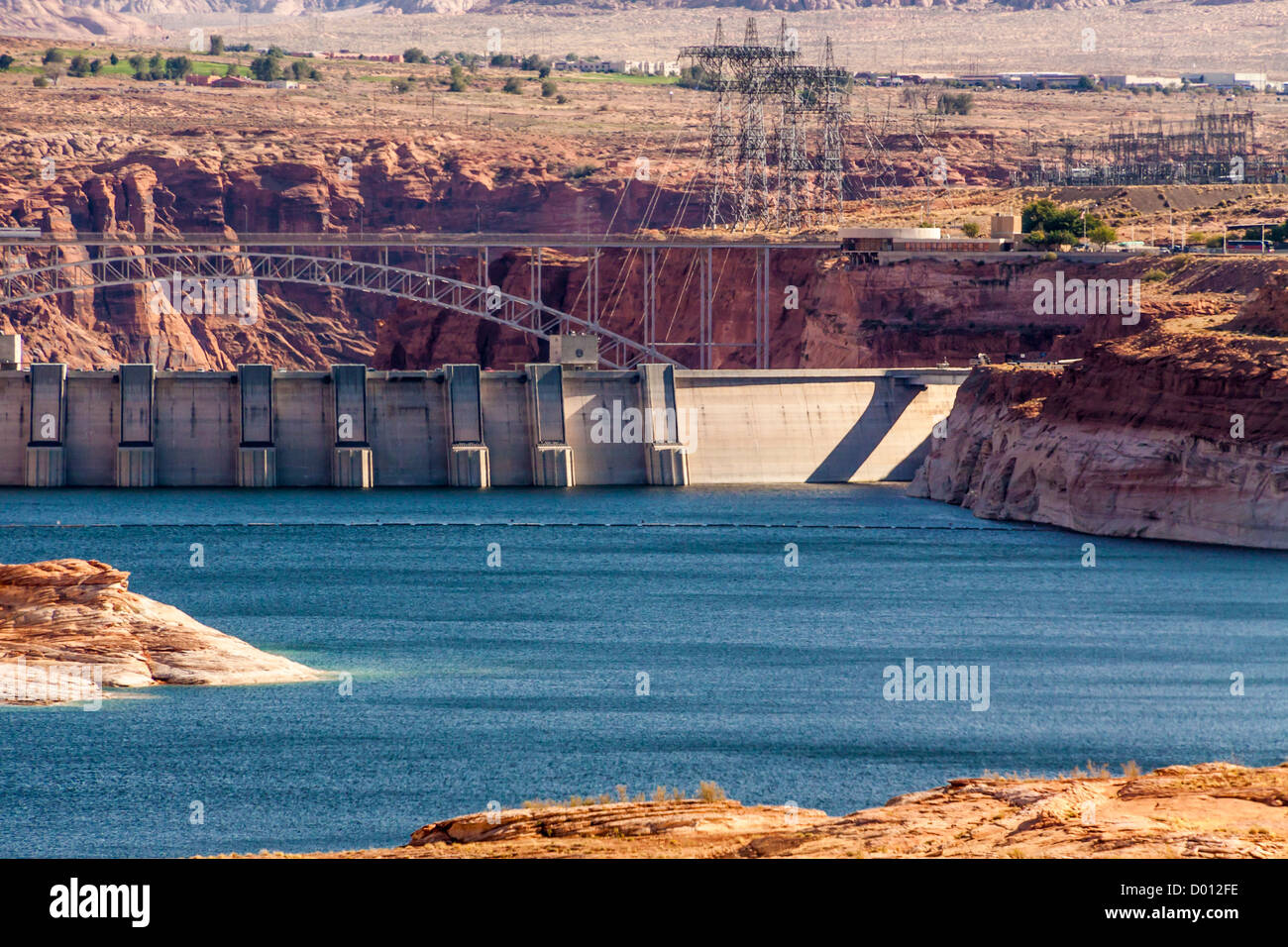 Glen Canyon Dam on the Colorado River, creating Lake Powell and The ...